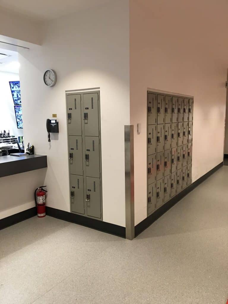 Build-in corner lockers # 1016 - Perfix inc.